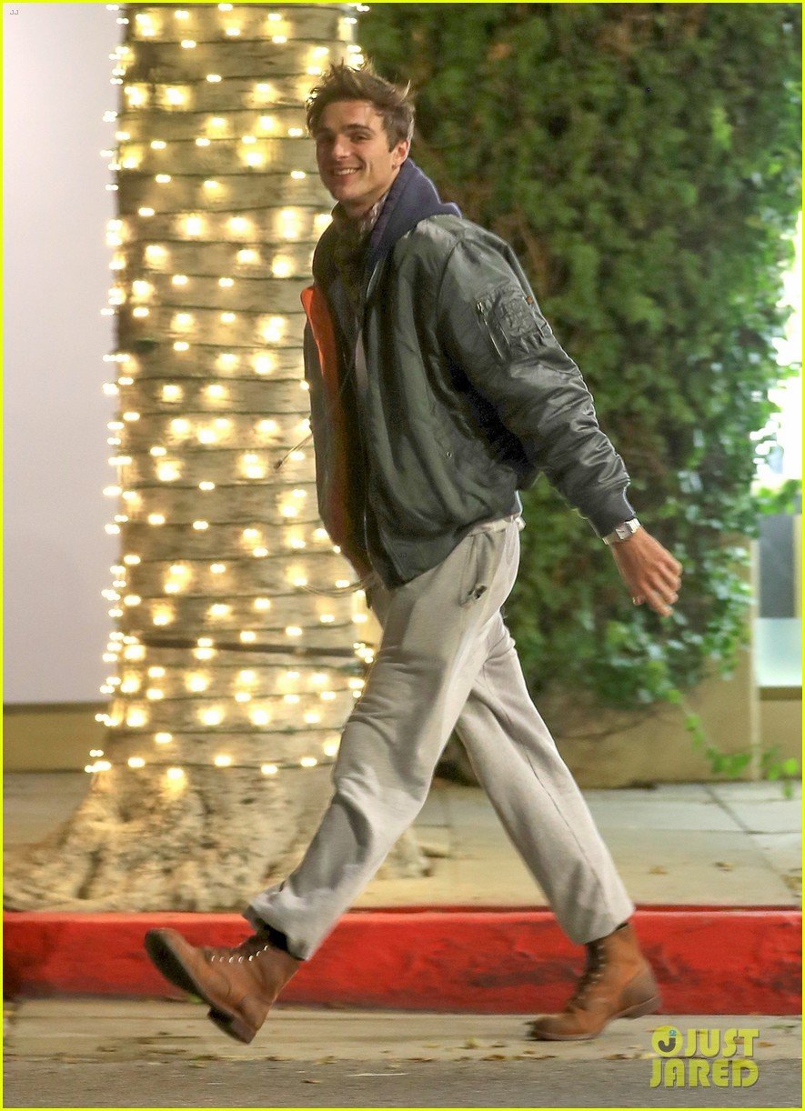 Full Sized Photo of jacob elordi enjoys night out with a friend 01 ...