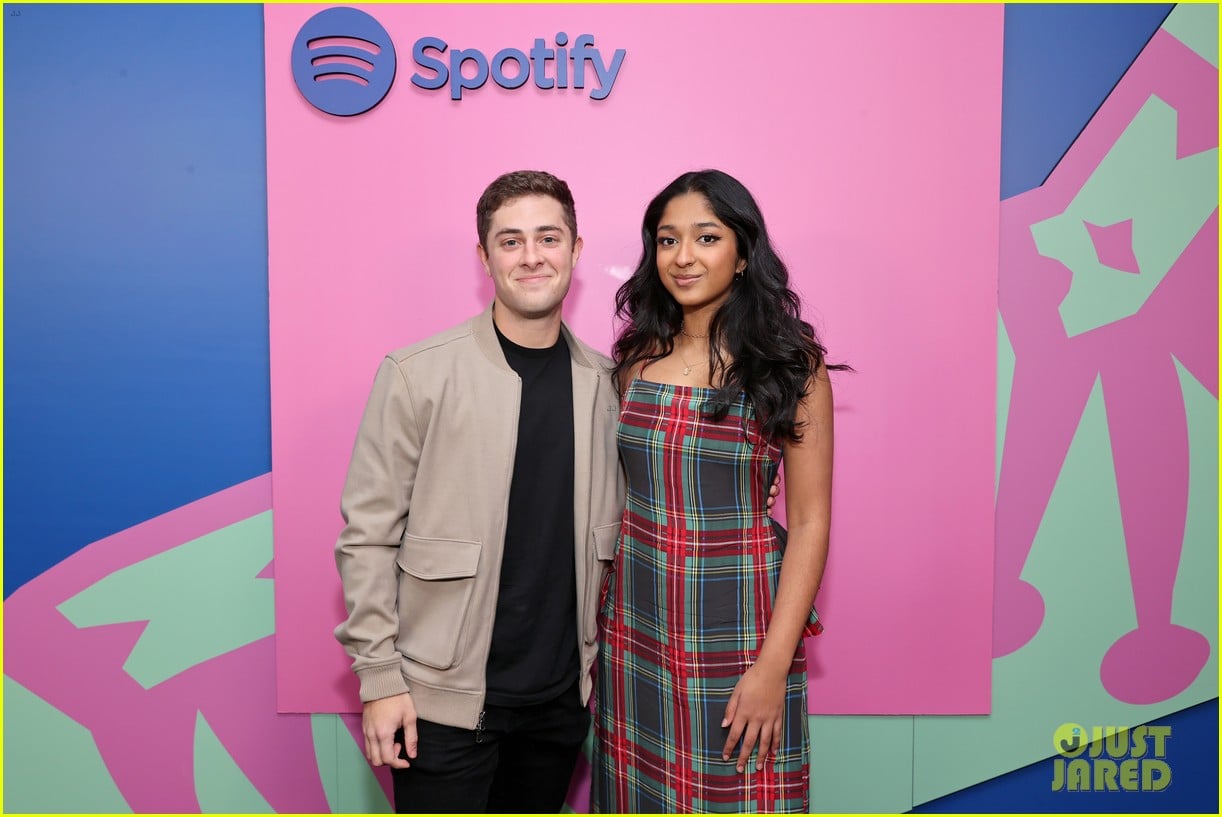 'Never Have I Ever' Stars Jaren Lewison & Maitreyi Ramakrishnan Attend ...