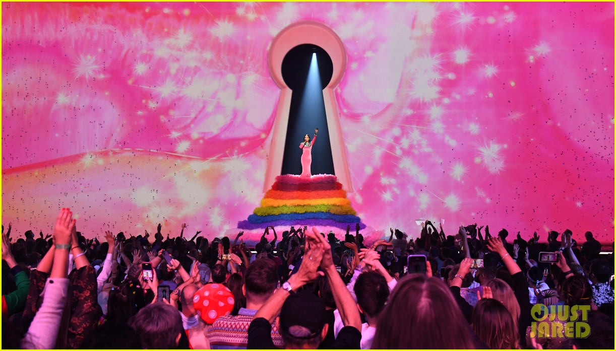 Full Sized Photo of katy perry las vegas residency photos 17 | Katy ...