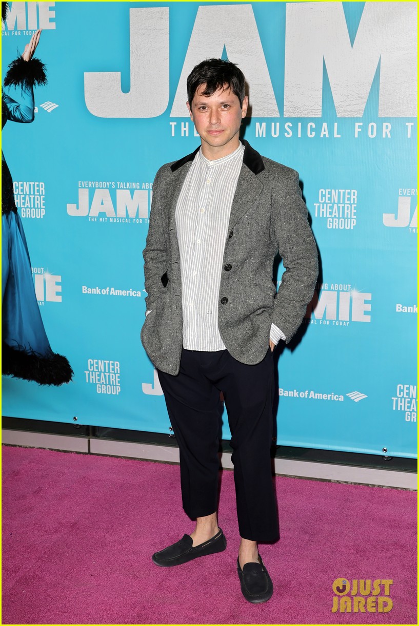 Aubrey Anderson-Emmons & Jesse Tyler Ferguson Have Father-Daughter Date ...