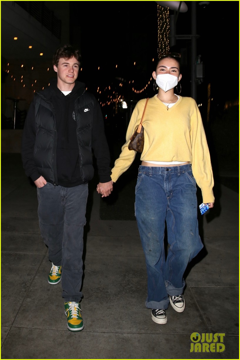 Madison Beer & Nick Austin Hold Hands On Dinner Date | Photo 1335581 ...