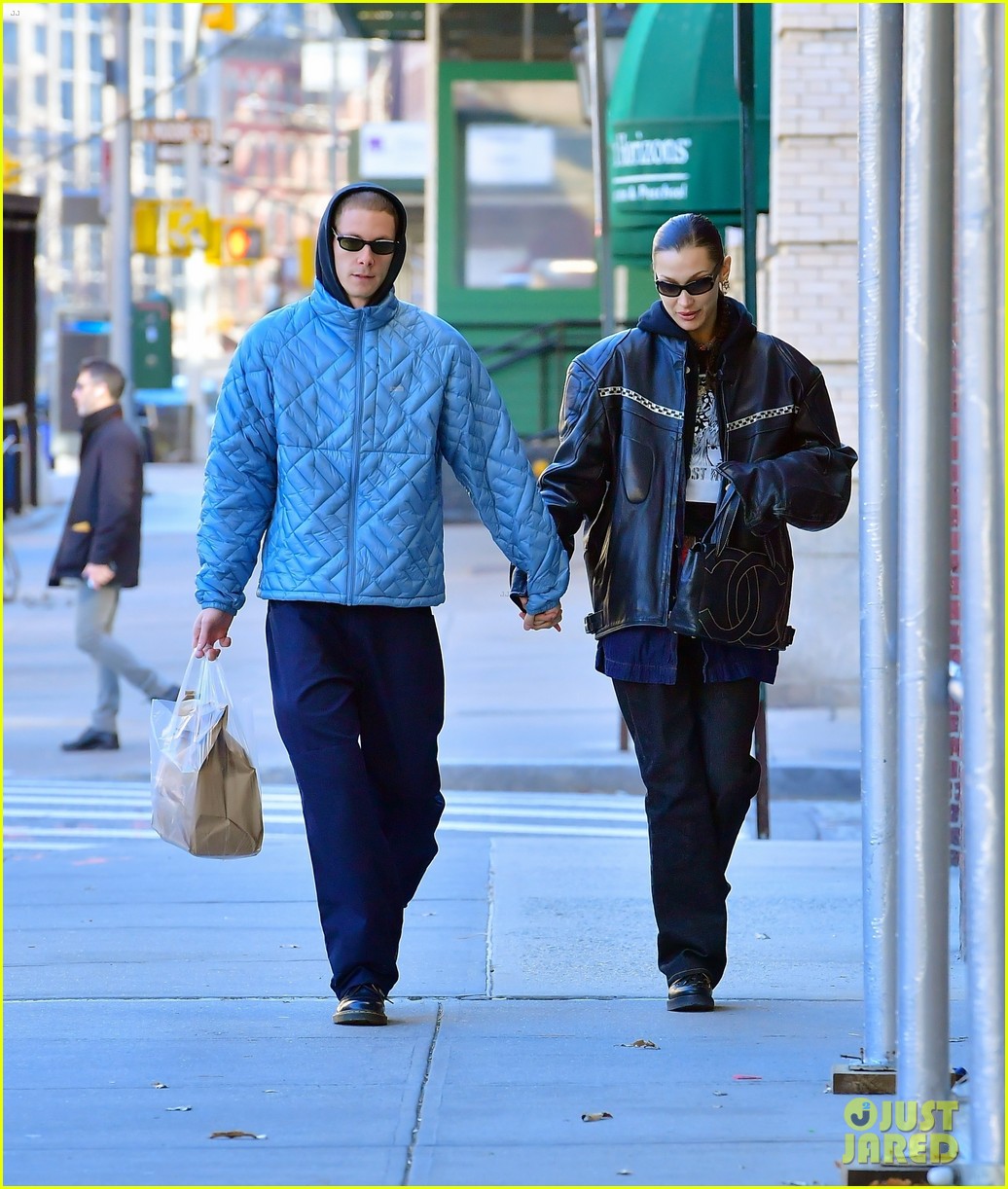 Bella Hadid Holds Hands with Beau Marc Kalman in NYC | Photo 1339170 ...