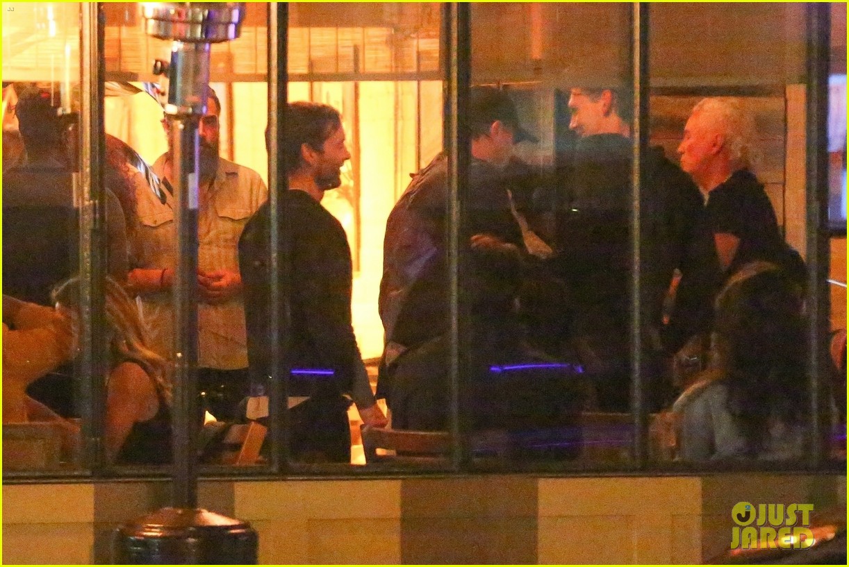 Full Sized Photo of leonardo dicaprio tobey maguire dinner with austin ...