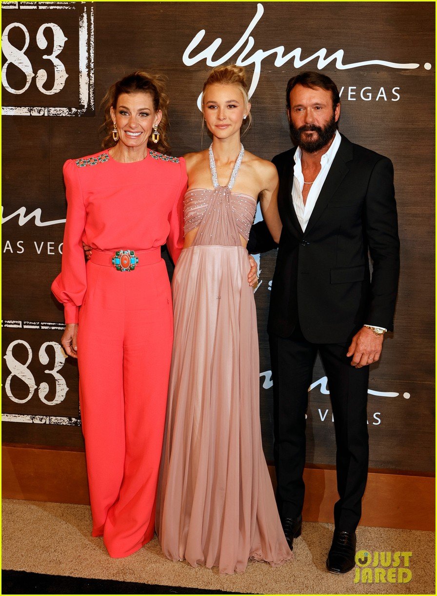 Isabel May Admits She Didn't Know Who Her '1883' Co-Stars Tim McGraw ...