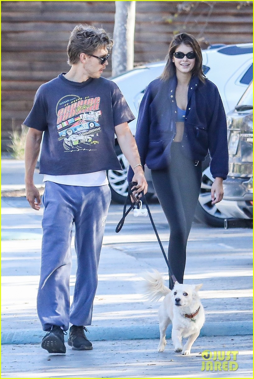 Kaia Gerber Enjoys A Day Out with Austin Butler | Photo 1337216 - Photo ...