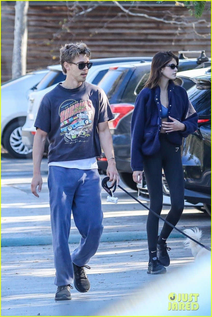 Kaia Gerber Enjoys A Day Out with Austin Butler | Photo 1337230 - Photo ...