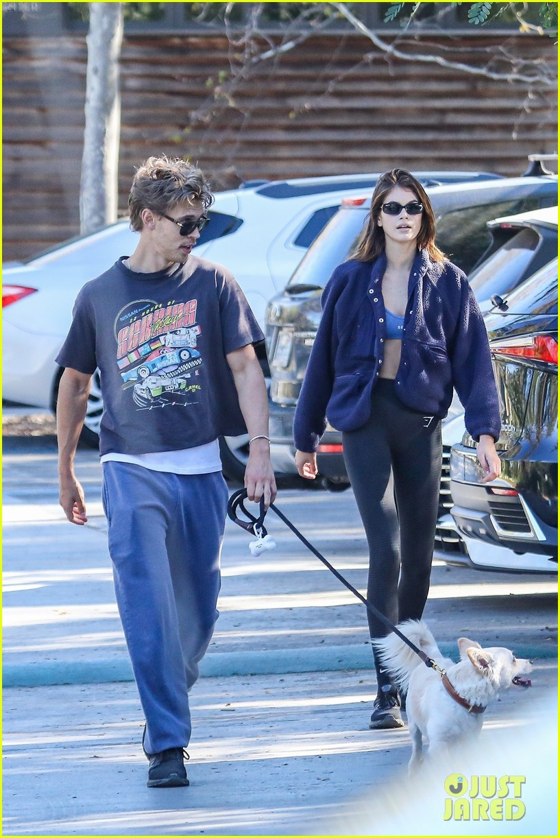 Kaia Gerber Enjoys A Day Out with Austin Butler | Photo 1337235 - Photo ...