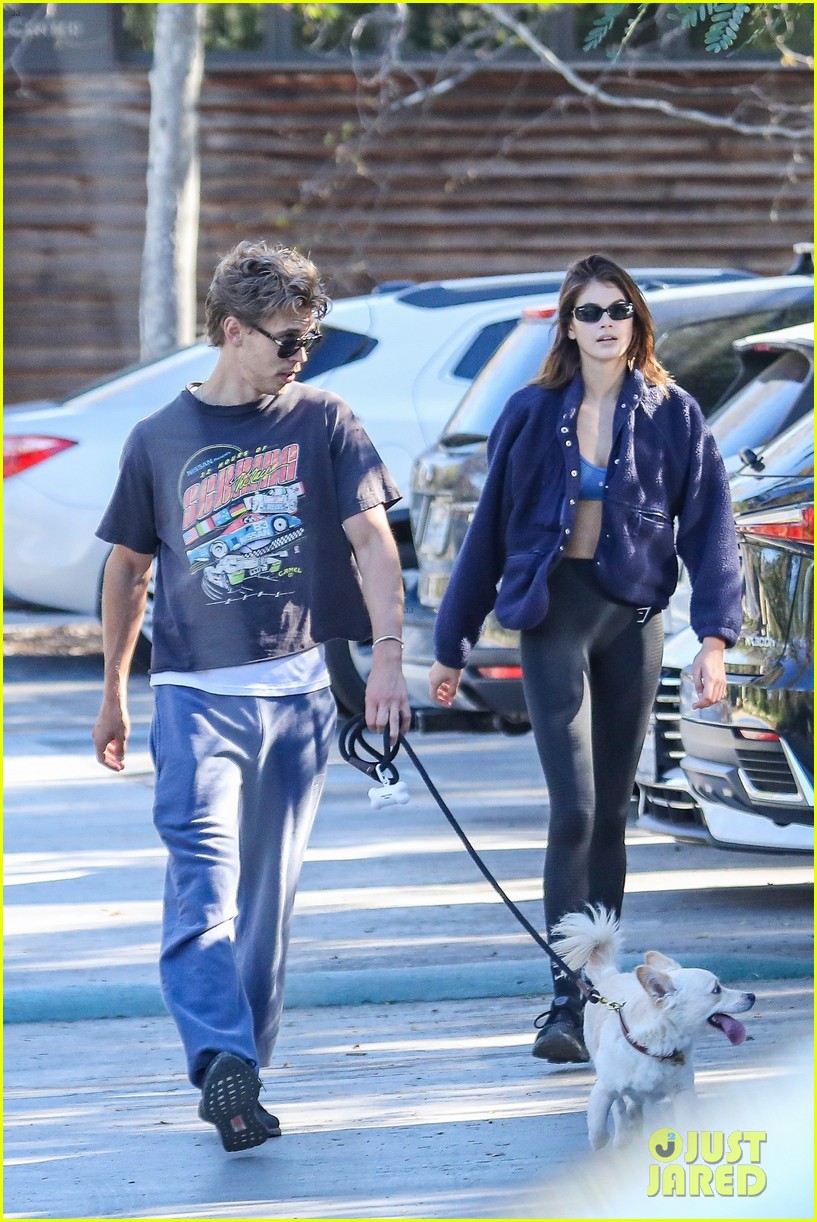 Kaia Gerber Enjoys A Day Out with Austin Butler | Photo 1337236 - Photo ...