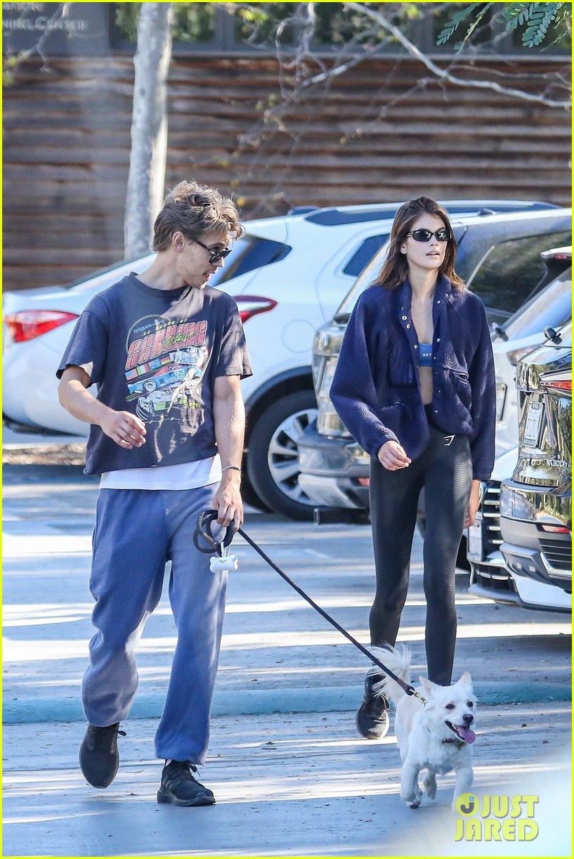 Kaia Gerber Enjoys A Day Out with Austin Butler | Photo 1337238 - Photo ...