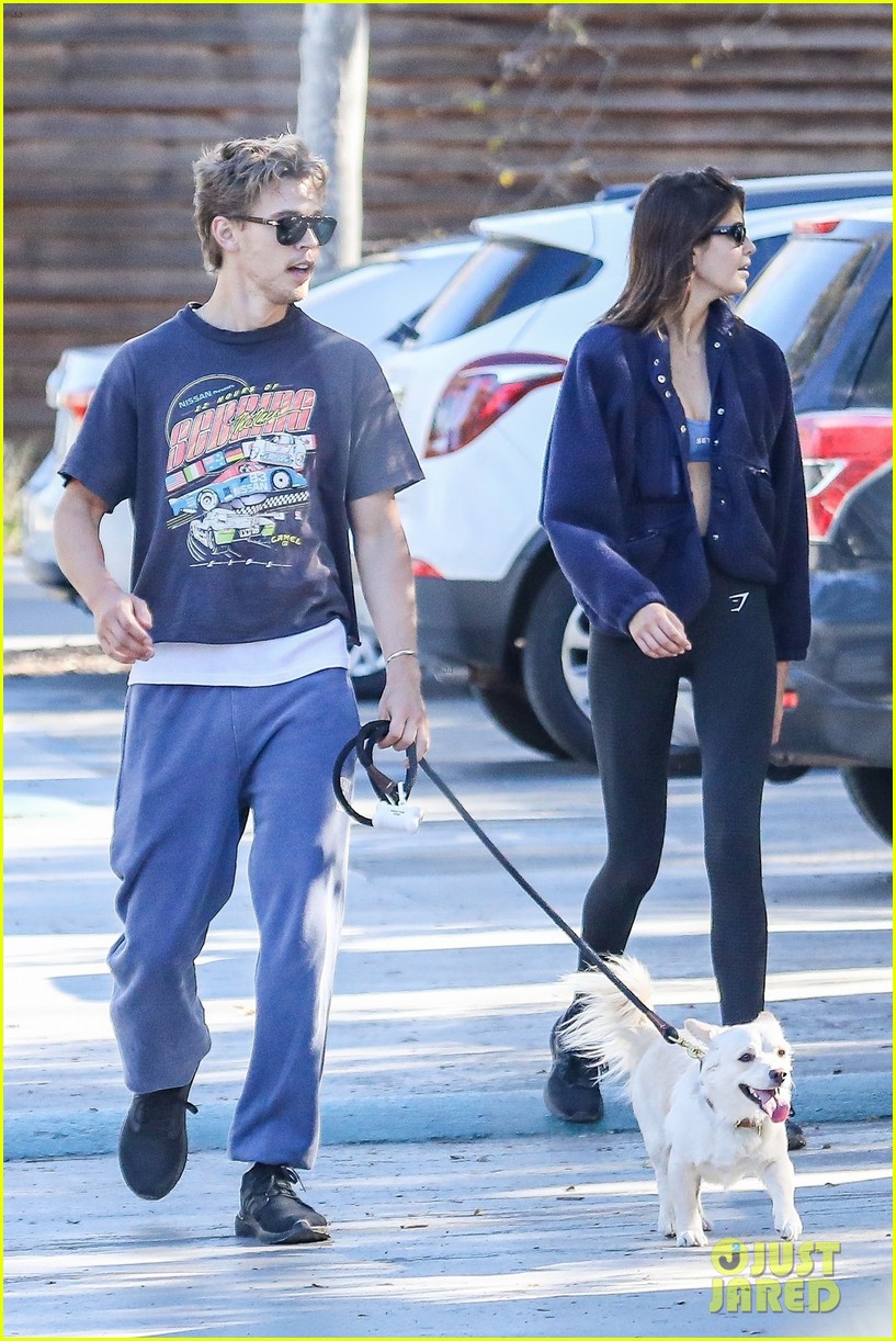 Kaia Gerber Enjoys A Day Out with Austin Butler | Photo 1337243 - Photo ...