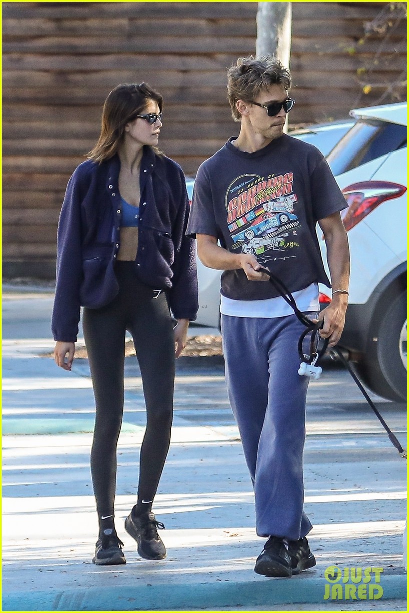 Kaia Gerber Enjoys A Day Out with Austin Butler | Photo 1337250 - Photo ...
