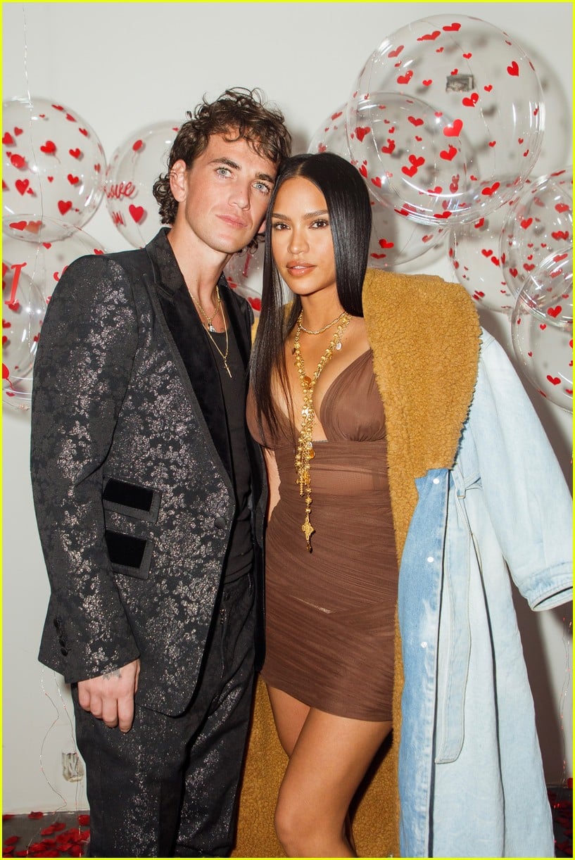 Kiernan Shipka & Gavin Leatherwood Attend Vas J Morgan and Michael ...