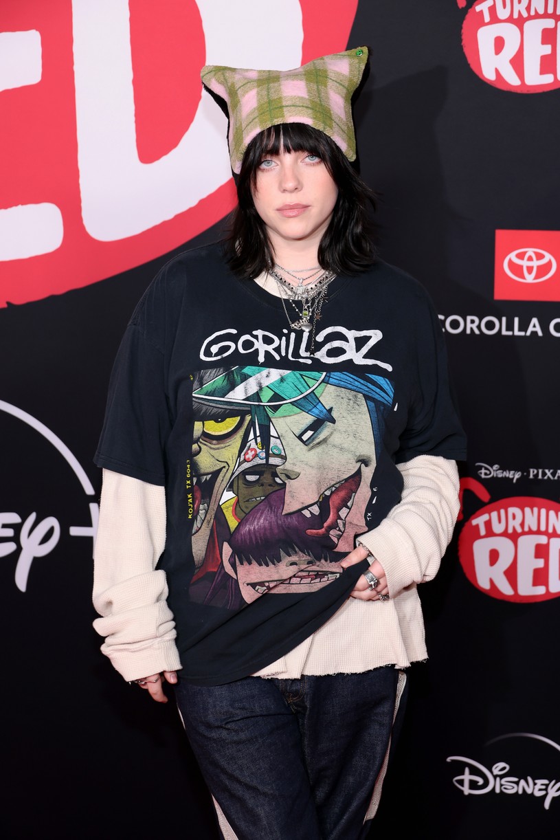 Billie Eilish Checks Out The 'Turning Red' Premiere in LA! | Photo ... Billie Eilish Checks Out The 'Turning Red' Premiere in LA! | Photo ...