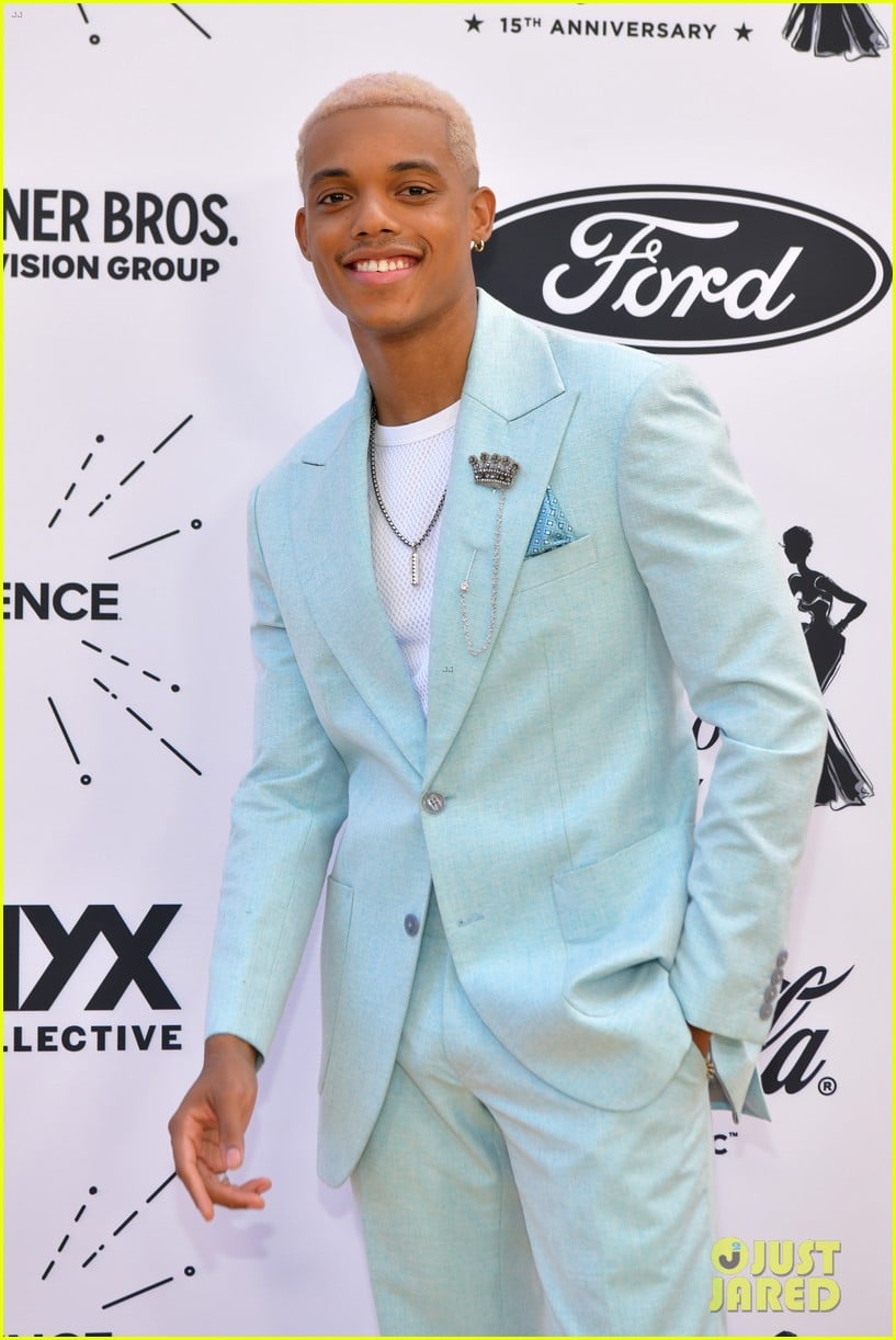 Jabari Banks Shows Off Pink Hair at Essence Awards With Storm Reid ...