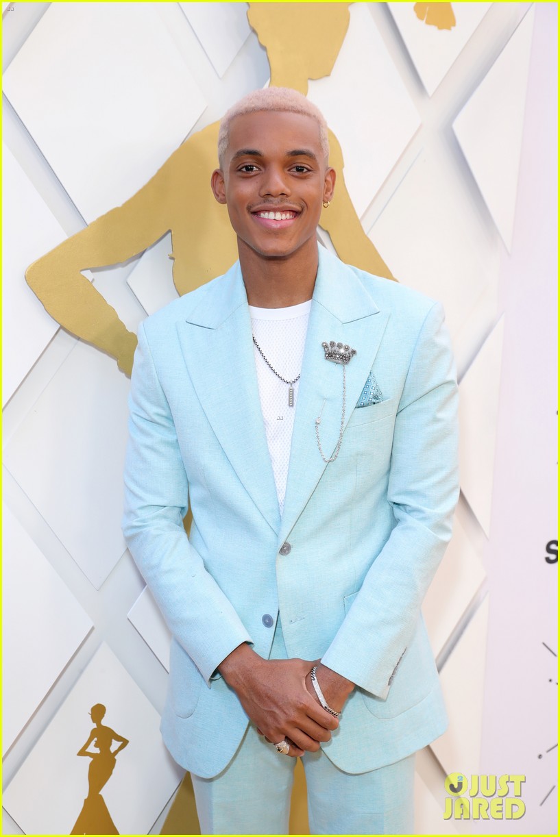 Jabari Banks Shows Off Pink Hair at Essence Awards With Storm Reid ...