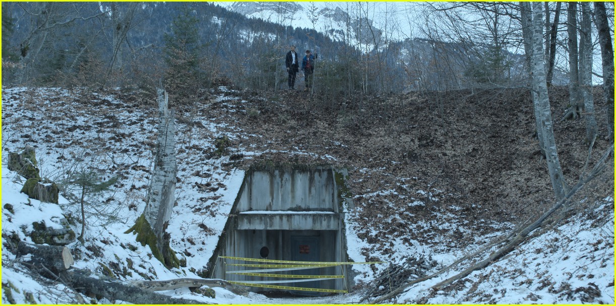 Disney+ Debuts Trailer For French Sci-Fi Series 'Parallels' - Watch ...