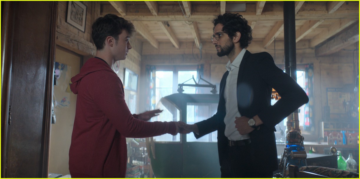 Disney+ Debuts Trailer For French Sci-Fi Series 'Parallels' - Watch ...