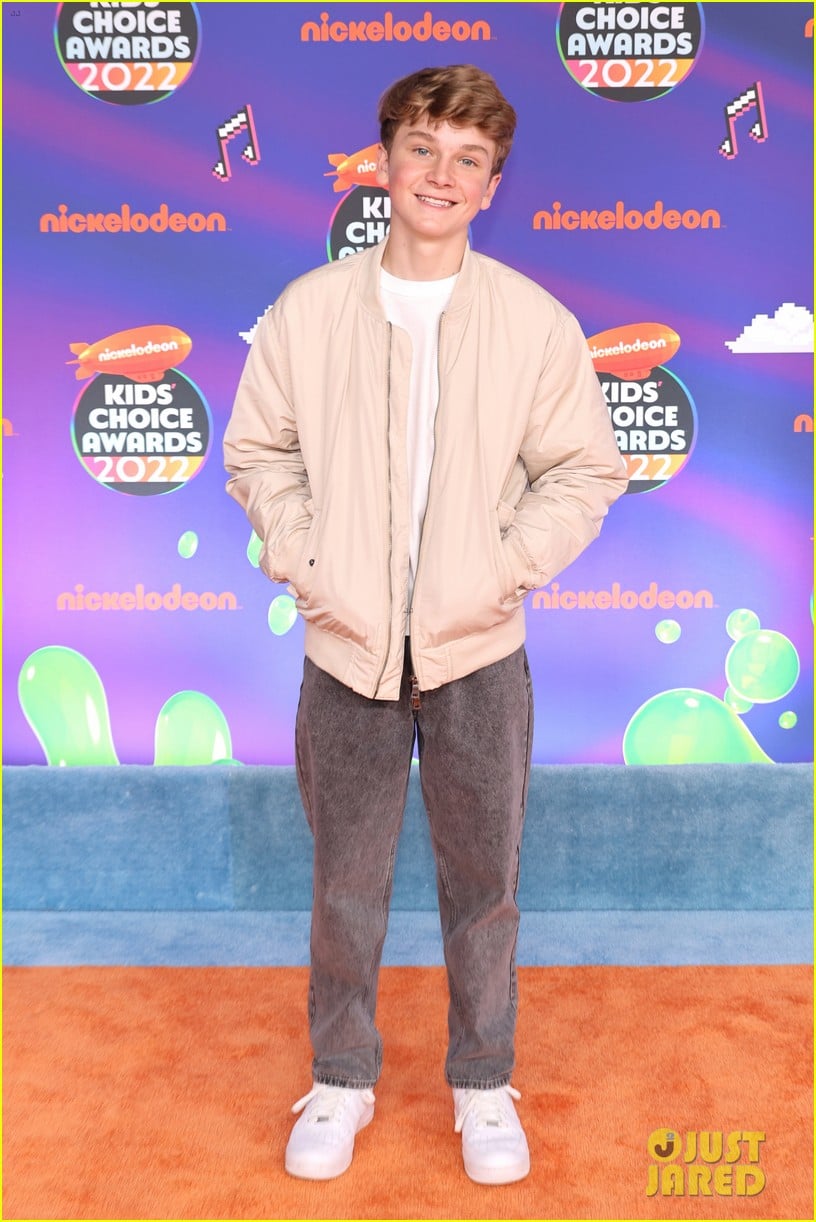 Side Hustle's Jules LeBlanc & Jayden Bartels Join Their Cast at Kids ...