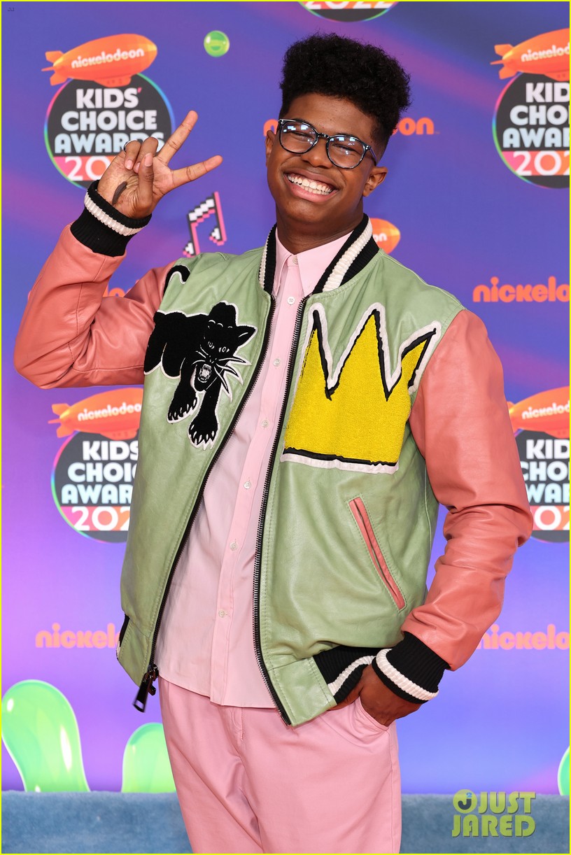 Side Hustle's Jules LeBlanc & Jayden Bartels Join Their Cast at Kids ...