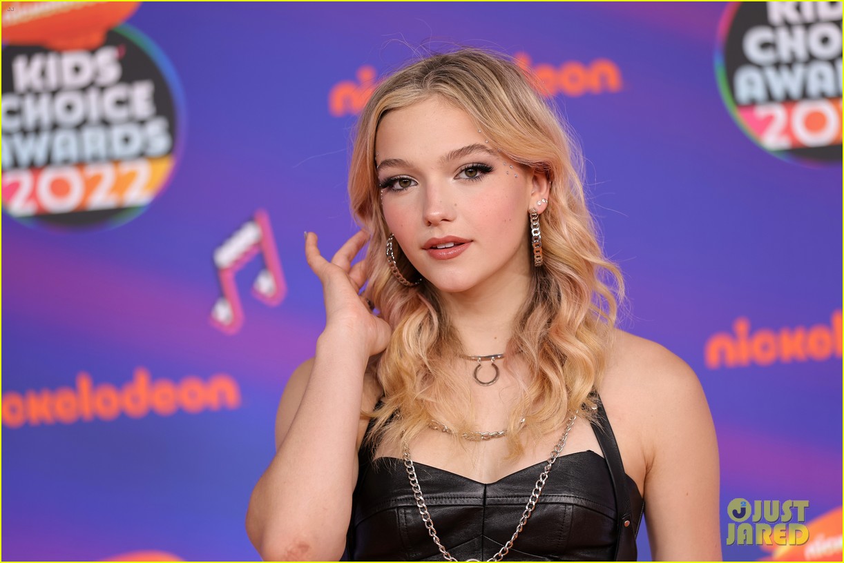 Side Hustle's Jules LeBlanc & Jayden Bartels Join Their Cast at Kids ...