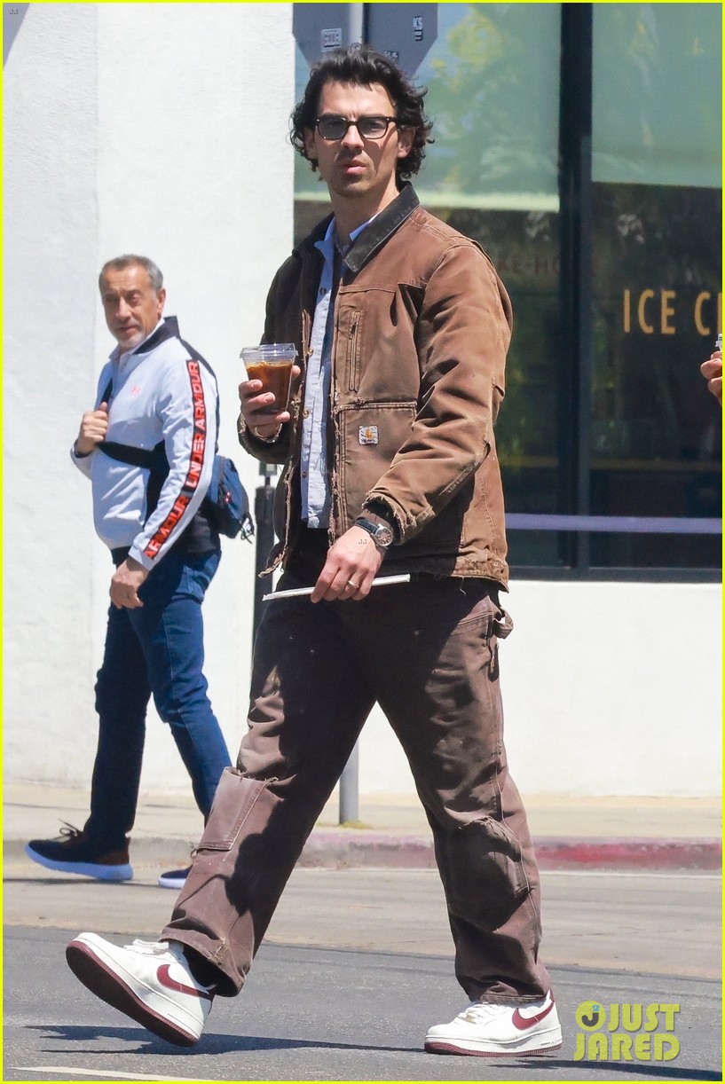 Joe Jonas Hangs Out With Longtime Friend Greg Garbowsky After Peloton ...