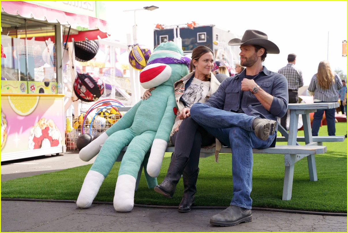 Jensen Ackles Returns To Directing For New Episode of 'Walker' Tonight ...