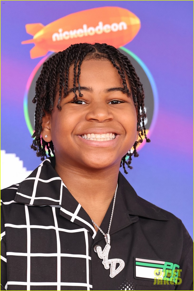 Full Sized Photo of that girl lay lay young dylan kids choice awards ...