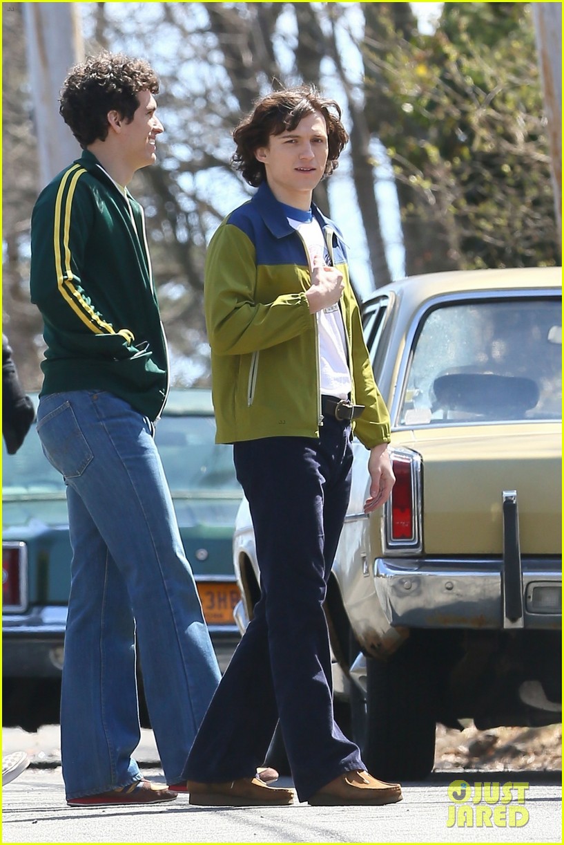 Full Sized Photo of tom holland pink floyd tee day scenes crowded room ...