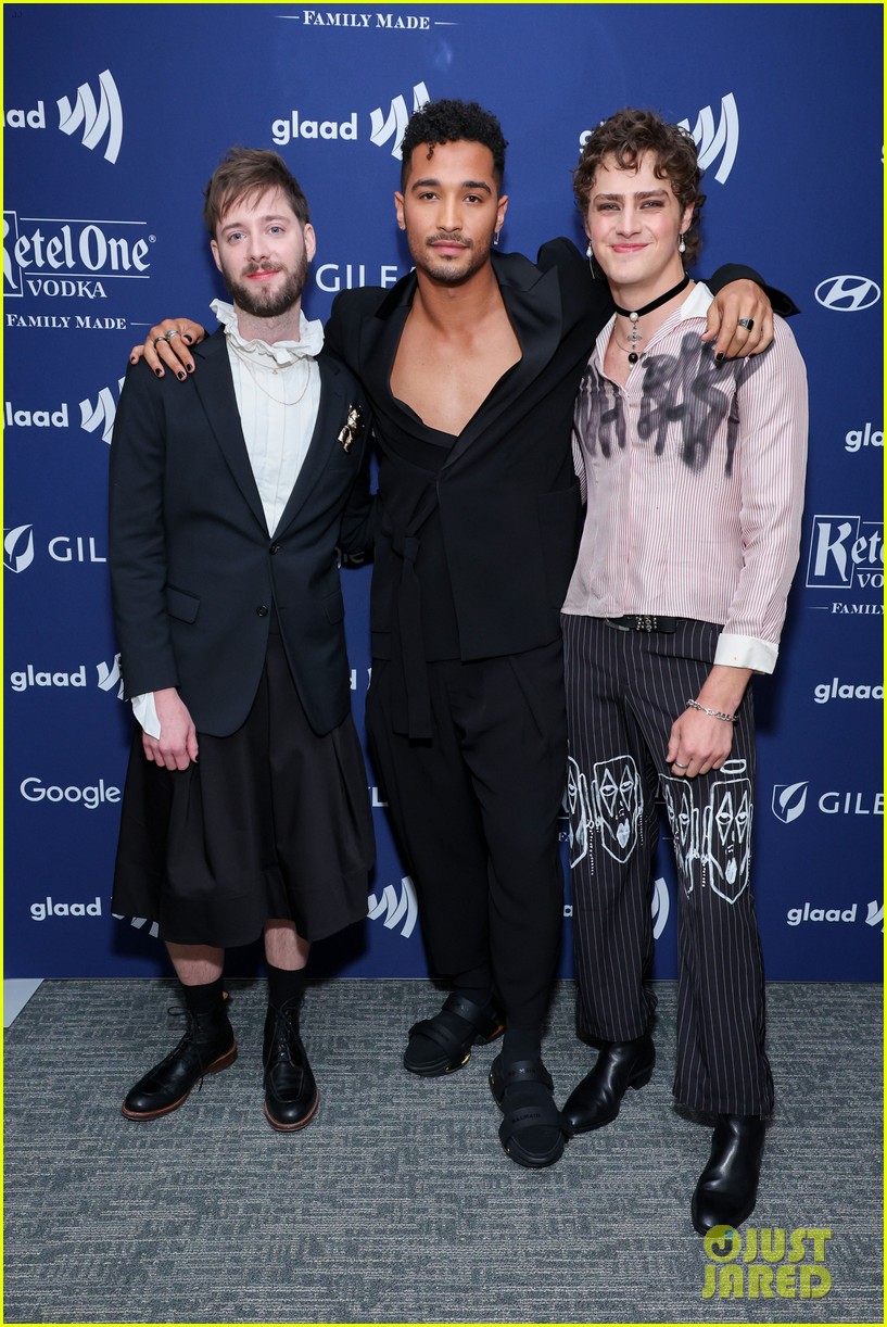 Musical Stars Dove Cameron, Ariana DeBose, Joe Serafini & Frankie ...