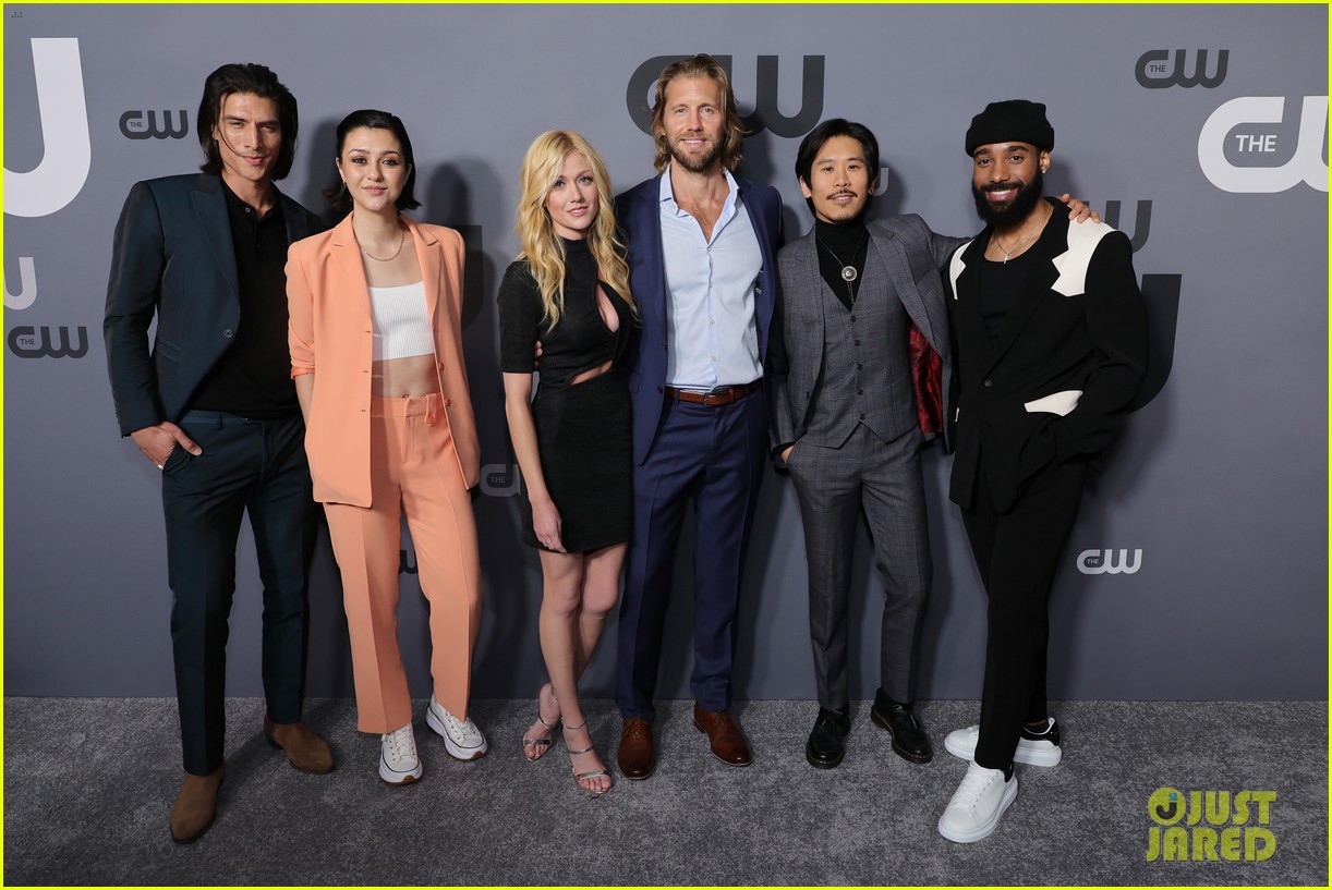 Full Sized Photo Of The Cw Debuts Walker Independence Trailer As Cast