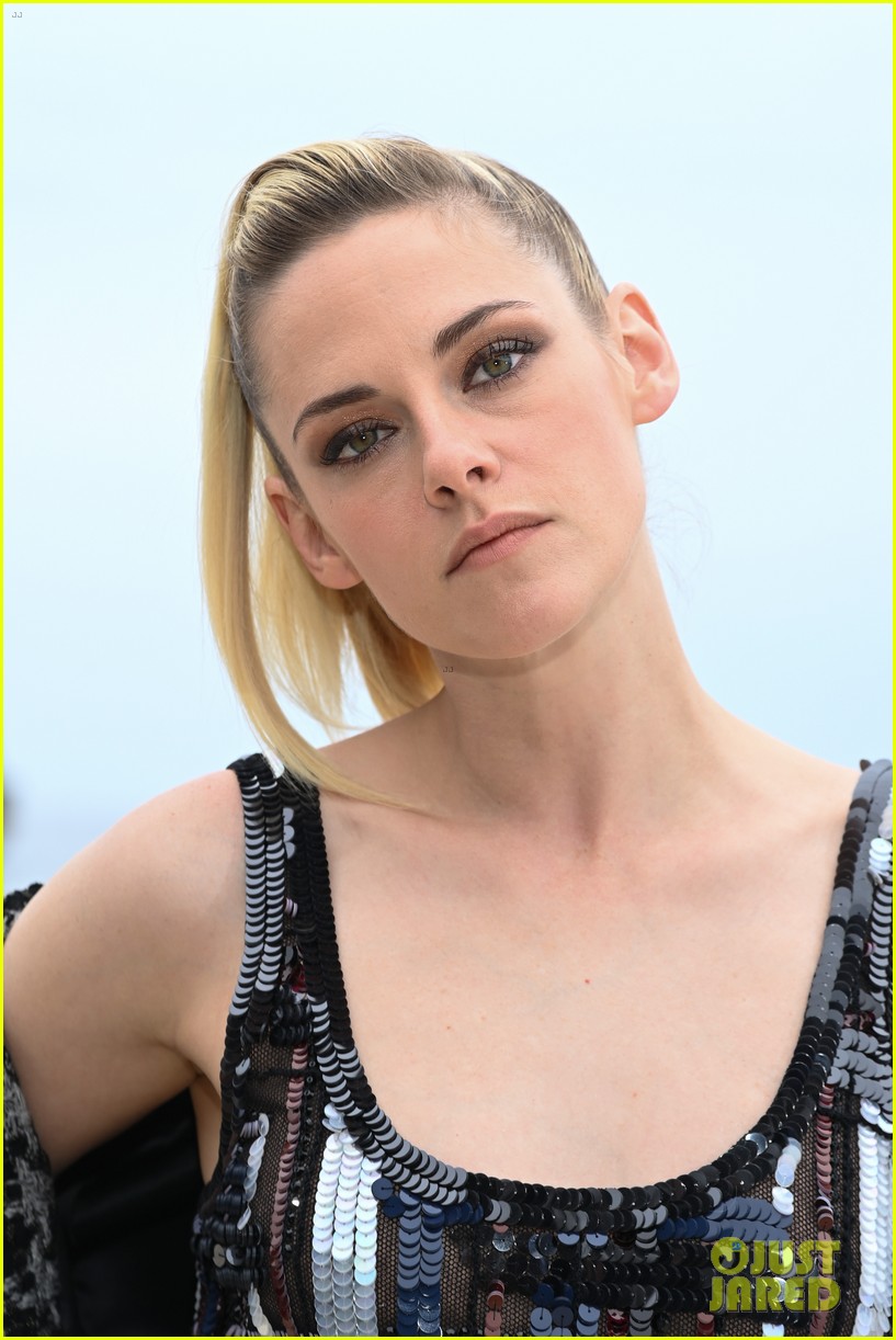 Kristen Stewart Steps Out For Chanel Cruise '23 Fashion Show In Monte ...