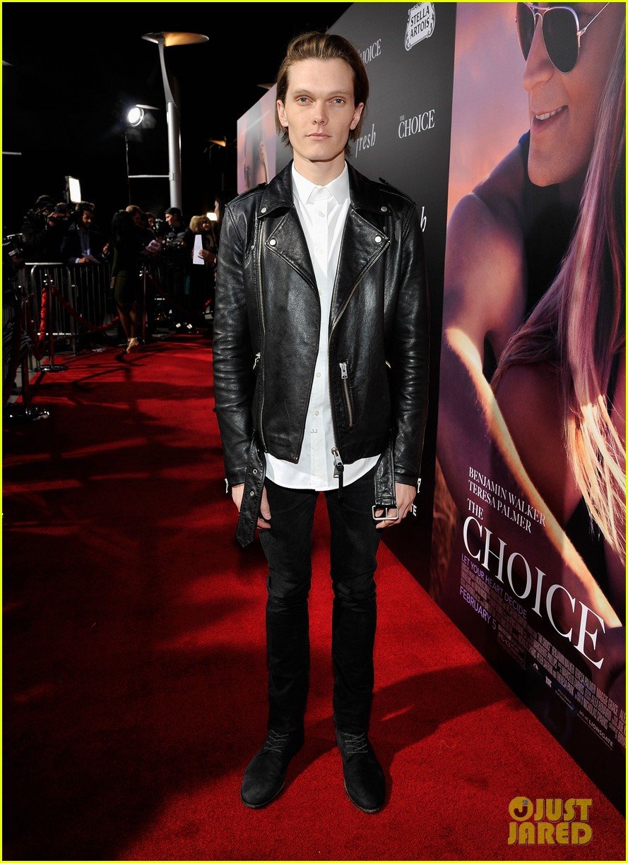 Luke Baines Comes Out in Inspiring Message, Says He's Loved Both a ...