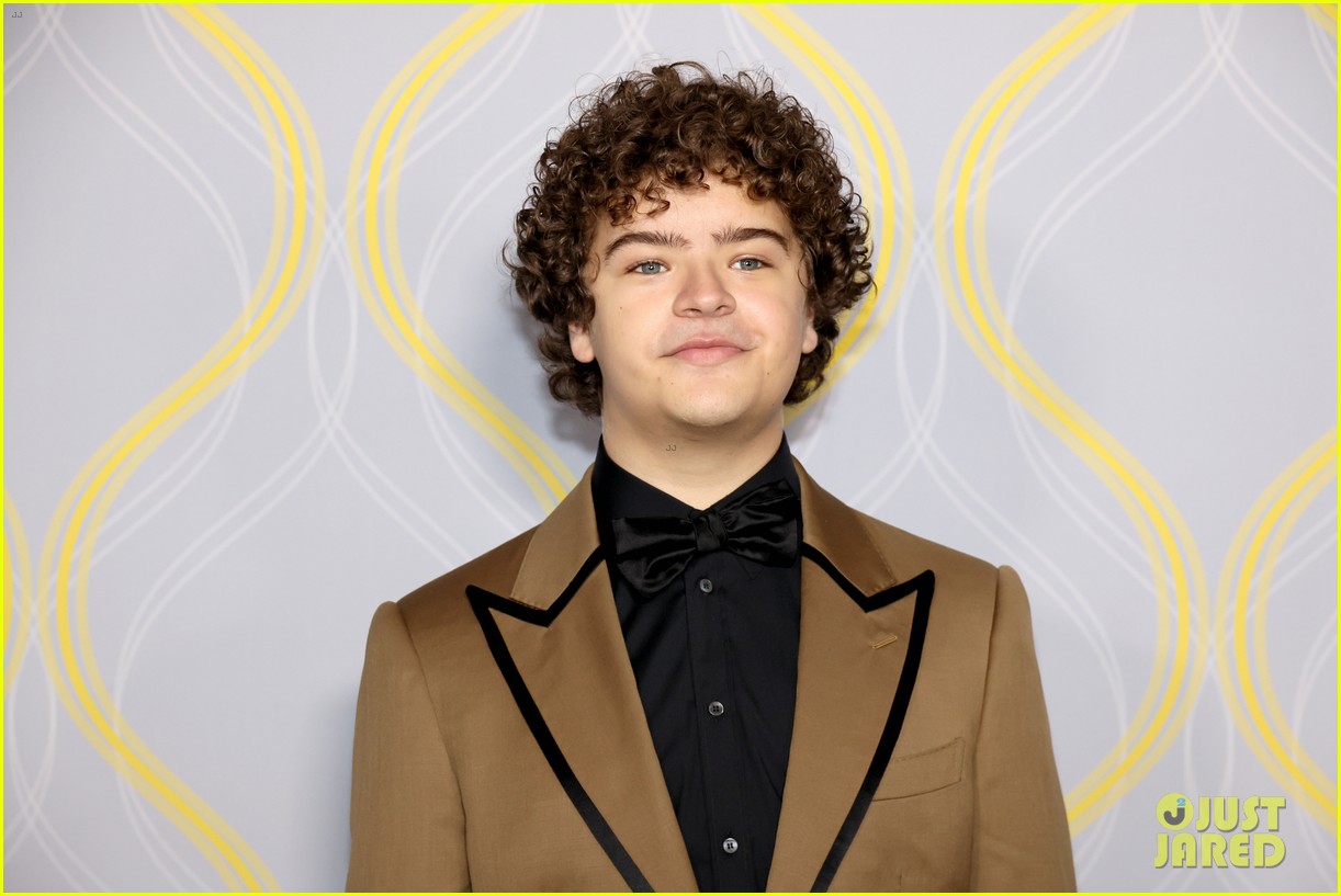 Gaten Matarazzo Brings Girlfriend Elizabeth Yu to Tony Awards 2022 ...