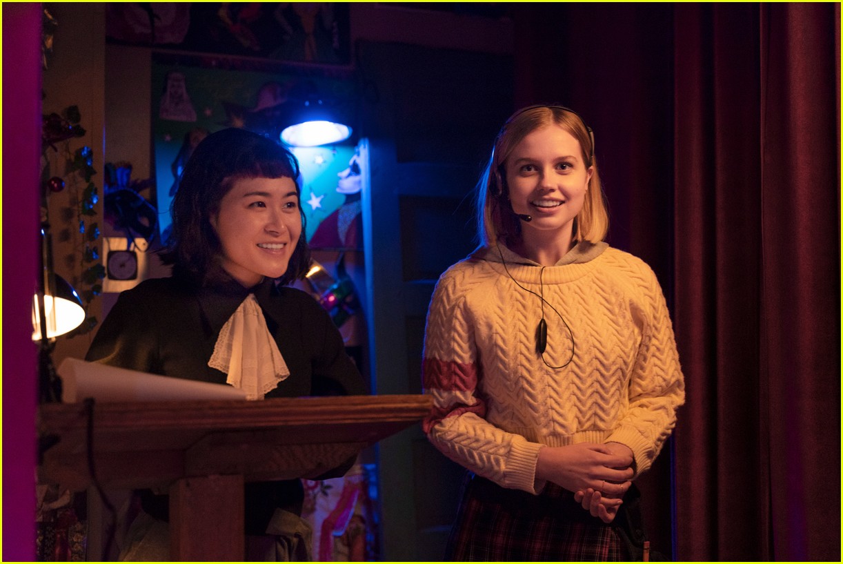 Gaten Matarazzo & Angourie Rice Almost Kiss In 'Honor Society' Trailer ...