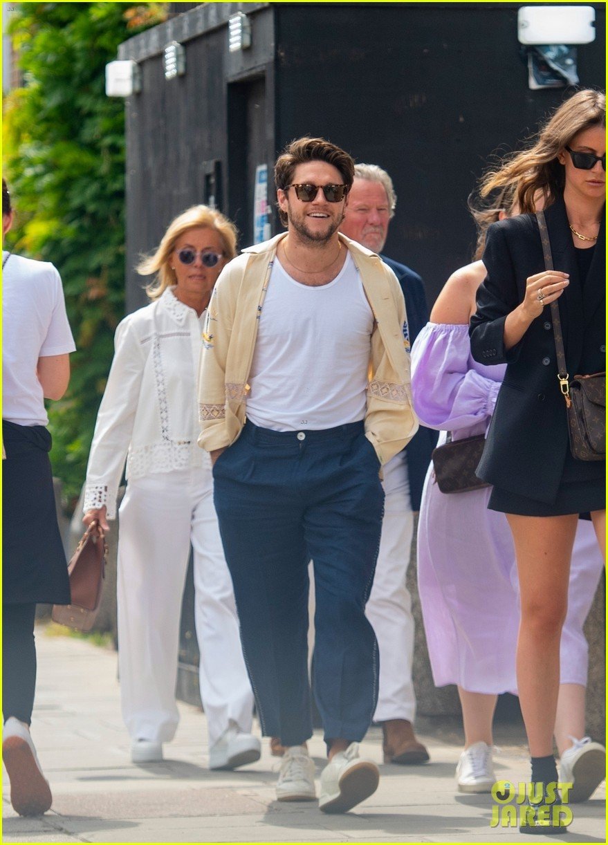 Niall Horan Keeps Close with Girlfriend Amelia Woolley During a Day Out ...