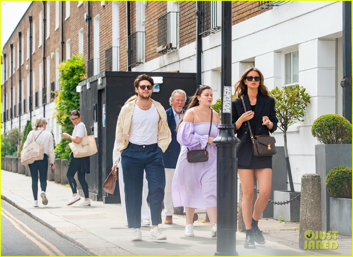 Niall Horan Keeps Close with Girlfriend Amelia Woolley During a Day Out ...