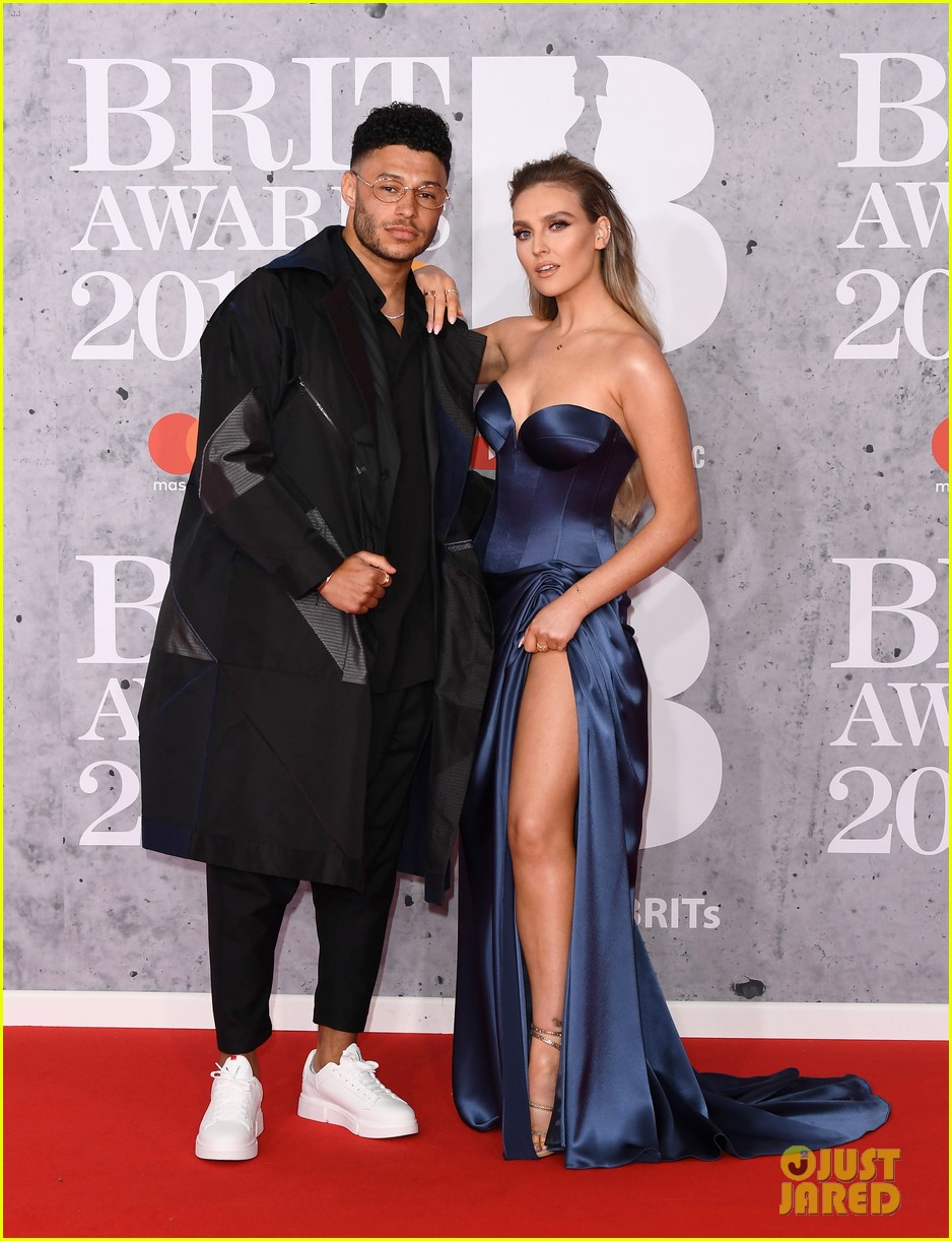 Perrie Edwards & Alex Oxlade-Chamberlain are Engaged! | Photo 1350186 - Photo Gallery | Just ...