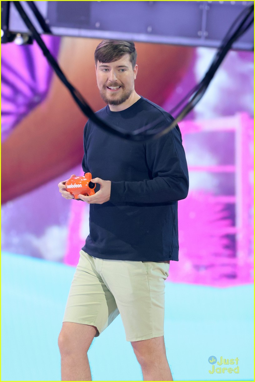 Full Sized Photo of mr beast becomes 2nd person to reach 100 million ...