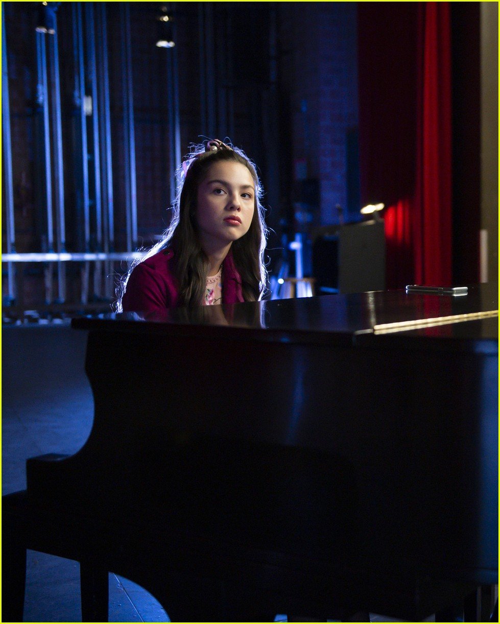 What Is Olivia Rodrigo's Nini Salazar-Roberts Doing In 'High School ...