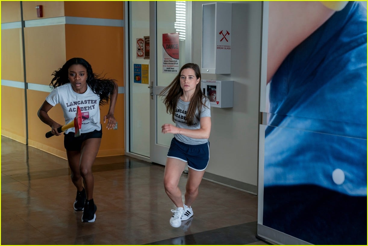 Sarah Catherine Hook & Imani Lewis' Vampire Series 'First Kill ...