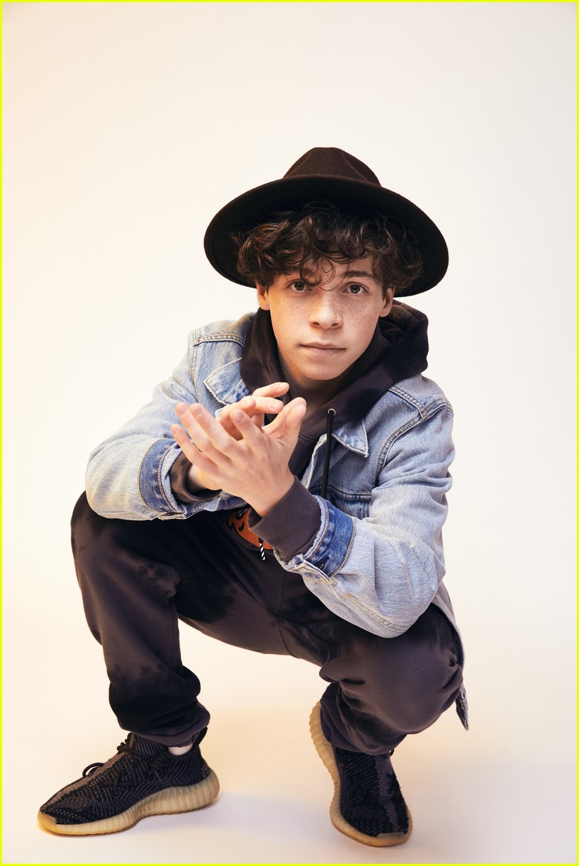 Meet '13: The Musical' Star Eli Golden & Learn 10 Fun Facts (Exclusive ...