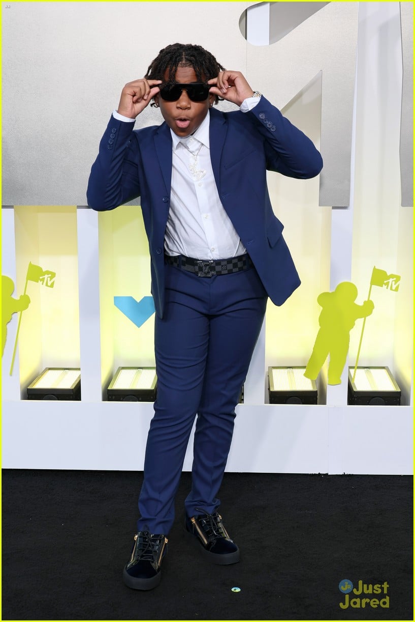 That Girl Lay Lay & Young Dylan Hit the Carpet at the MTV VMAs 2022 ...