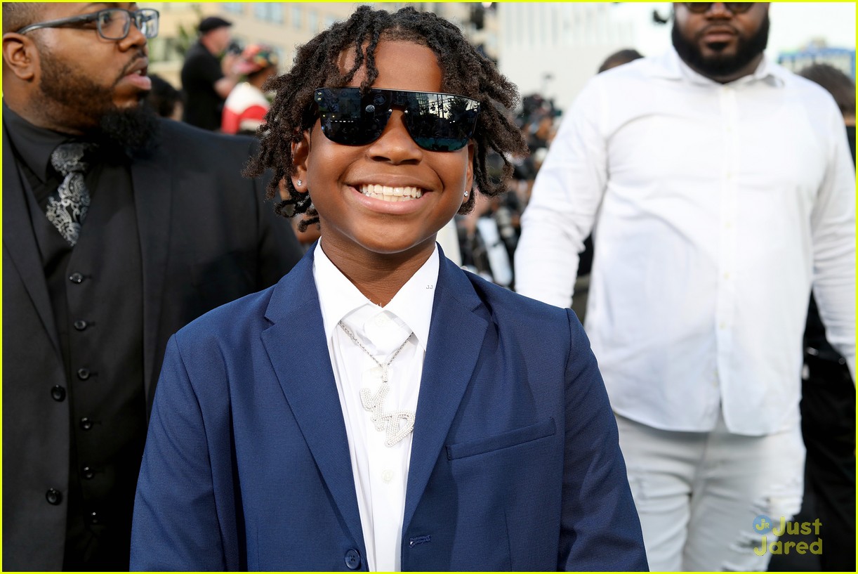 Full Sized Photo of that girl lay lay young dylan attend the vmas 18 ...