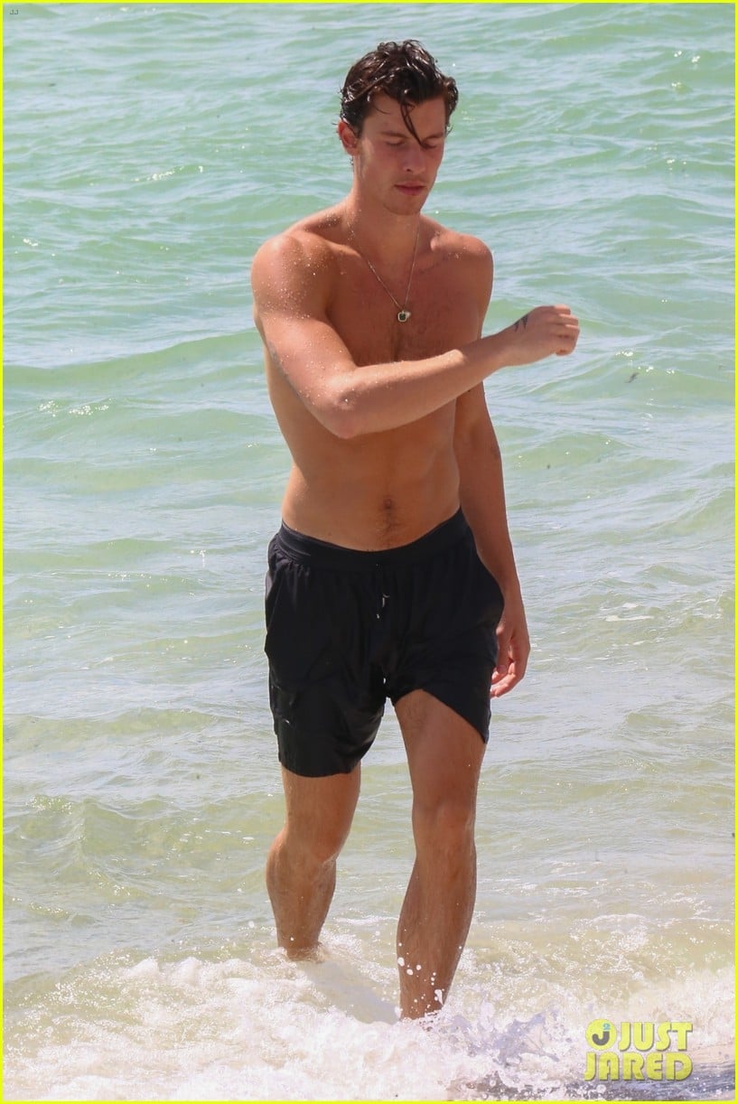 Shawn Mendes Celebrates His 24th Birthday at the Beach in Miami ...