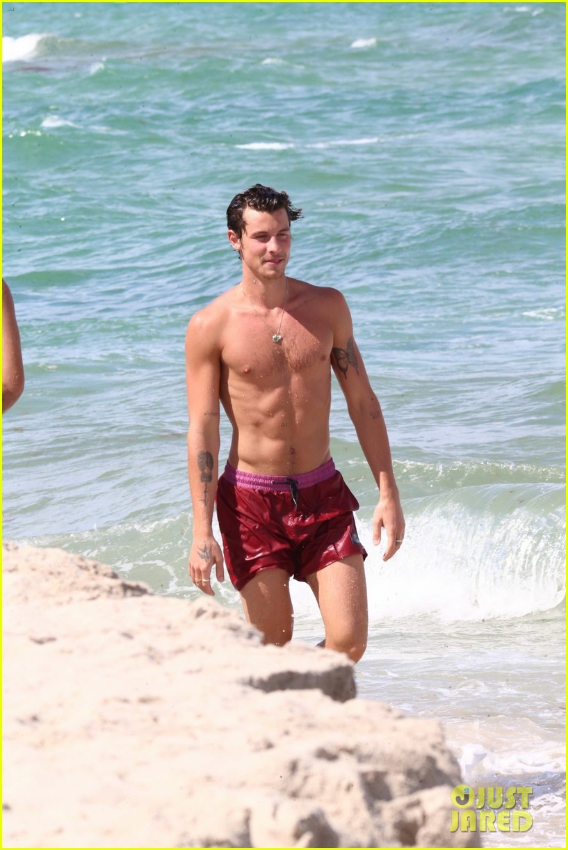 Full Sized Photo of shawn mendes beach before birthday 32 | Shawn ...