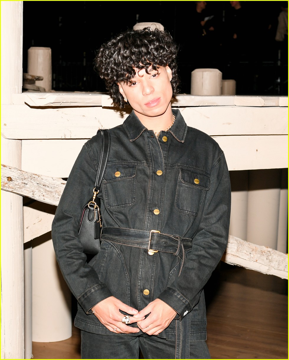 'XO, Kitty' Stars Anna Cathcart & Anthony Keyvan Attend Coach Fashion ...