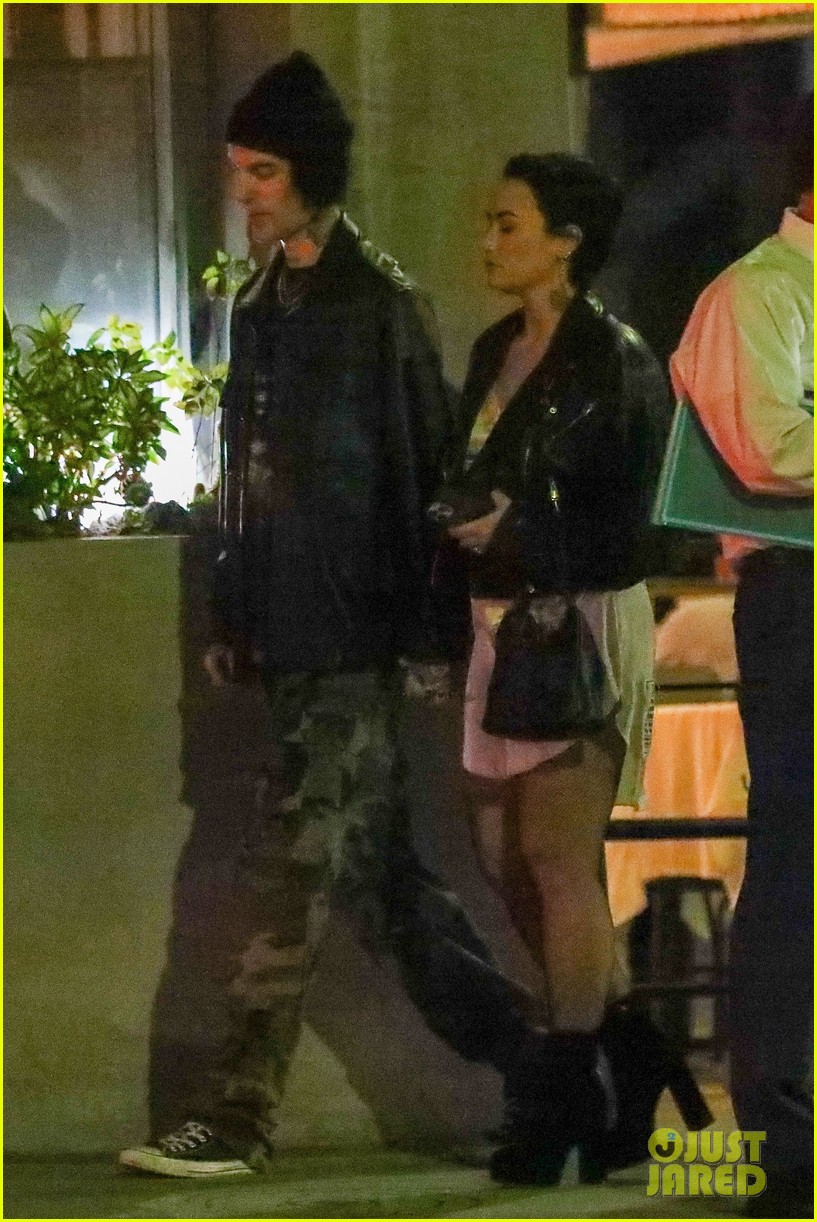 Demi Lovato & Boyfriend Jutes Hold Hands While Out For Dinner in Los ...
