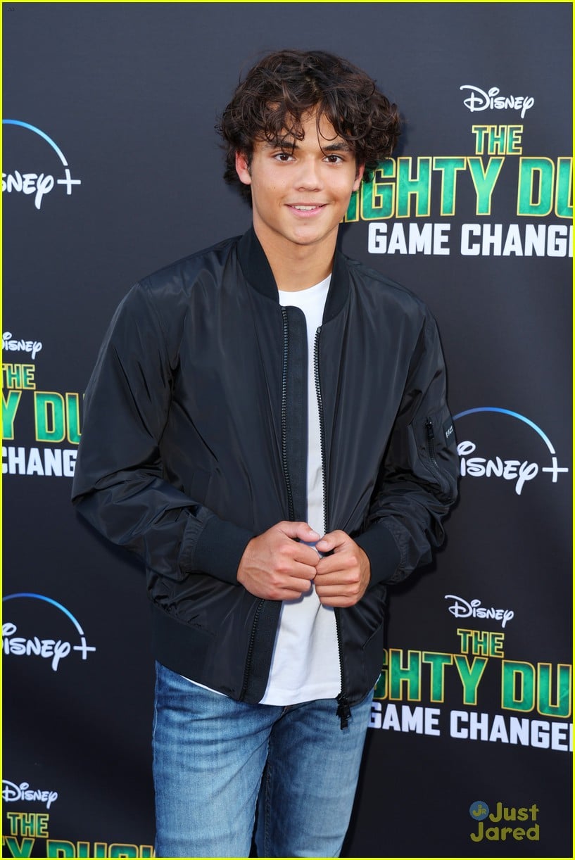 Full Sized Photo of brady noon sway bhatia luke islam more premiere the ...