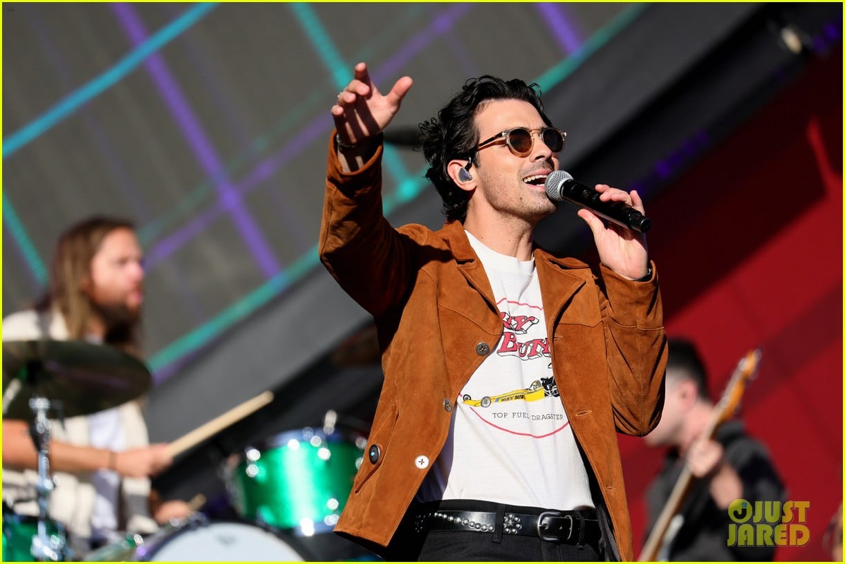 Jonas Brothers Hit the Stage for Performance at Global Citizen Festival ...