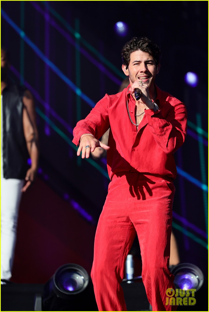 Jonas Brothers Hit the Stage for Performance at Global Citizen Festival ...